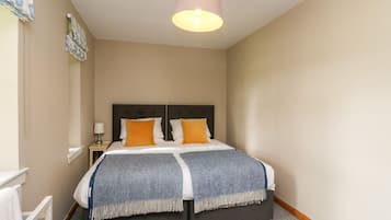 3 quartos, com decoração personalizada, com mobília individualizada