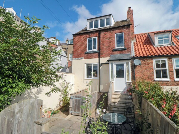 克拉伦斯广场6号 - 惠特比