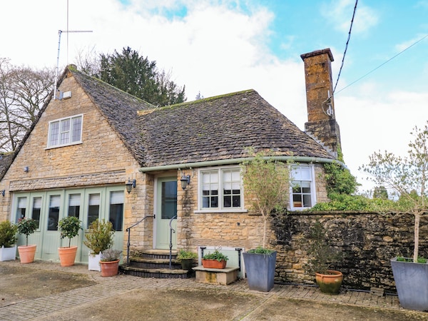 The Elm Coach House - Chipping Norton