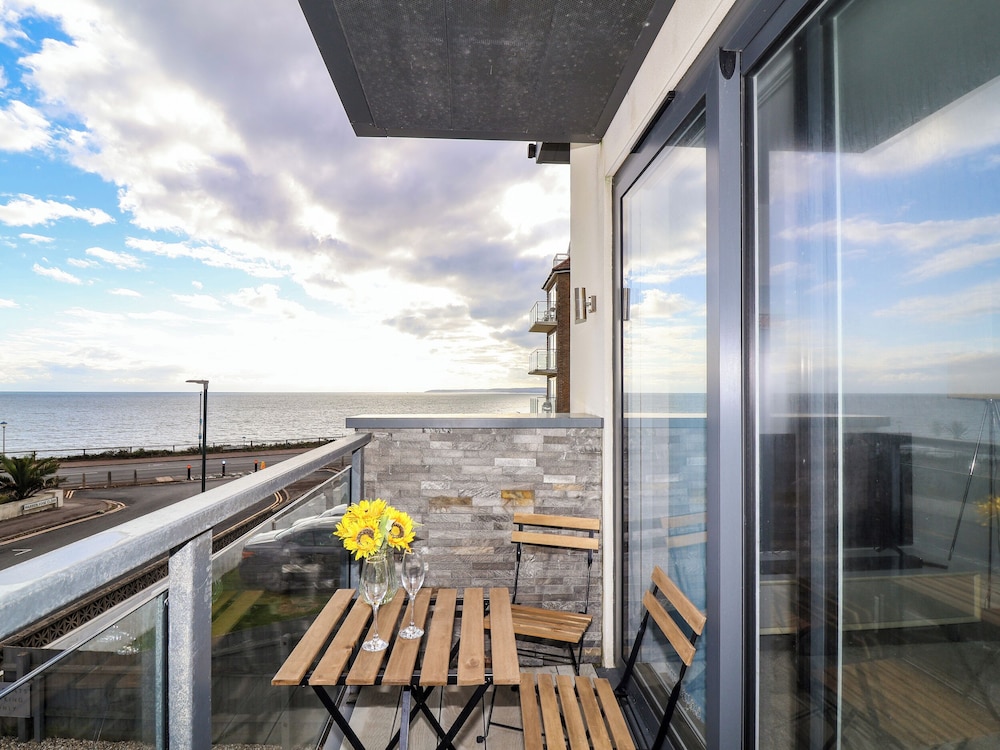 7 Warren Edge Close - Bournemouth