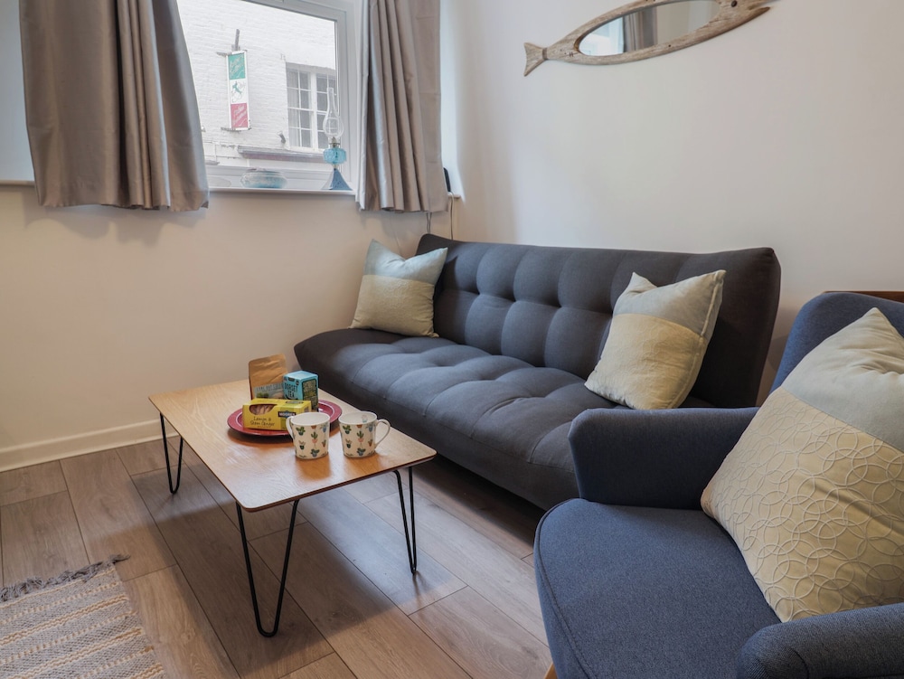 10 Bay View Court - Lyme Regis