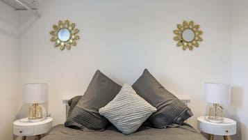 1 quarto, individualmente decorados, individualmente mobiliados