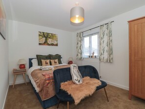 2 quartos, individualmente decorados, individualmente mobiliados