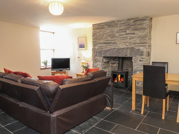 Ty Llewelyn - Snowdonia National Park