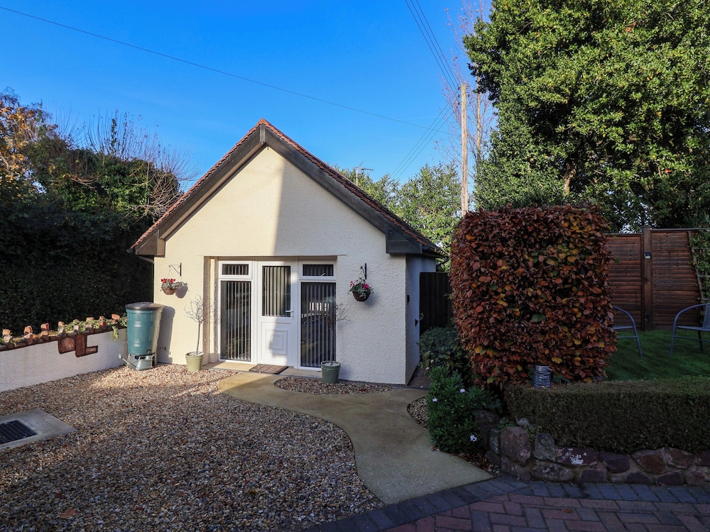 Studio Apartment - Dunster