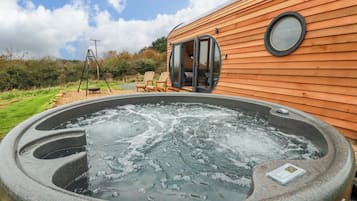 Banheira de hidromassagem exterior