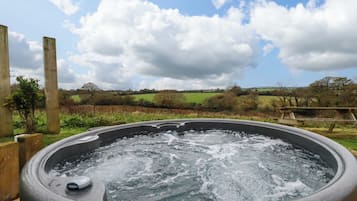 Banheira de hidromassagem exterior