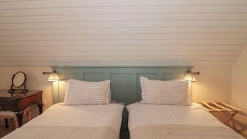 2 quartos, com decoração personalizada, com mobília individualizada