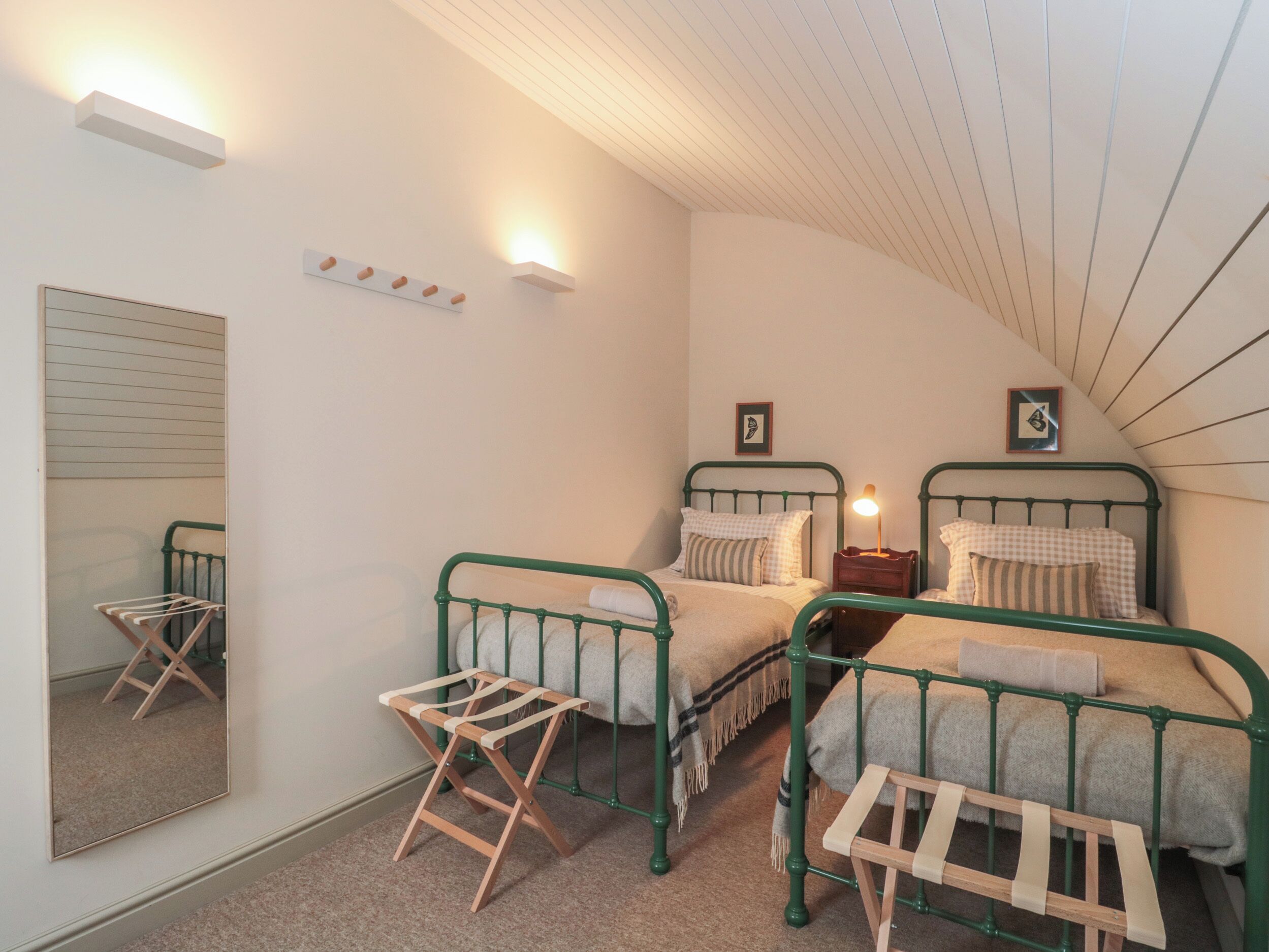 2 quartos, Wi-Fi de cortesia, individualmente decorados