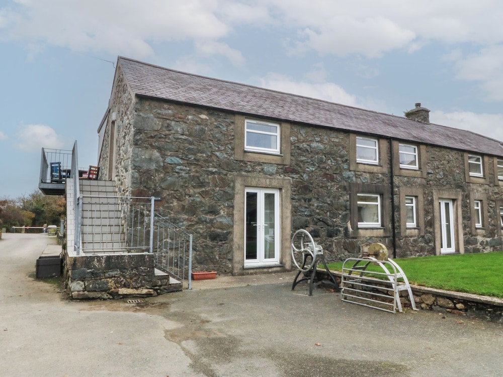 Cwellyn - Pwllheli