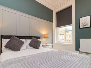 8 quartos, com decoração personalizada, com mobília individualizada 