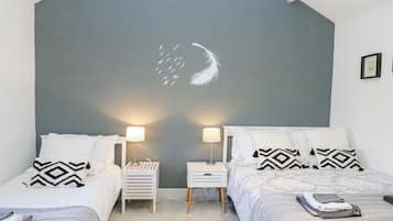 3 quartos, com decoração personalizada, com mobília individualizada