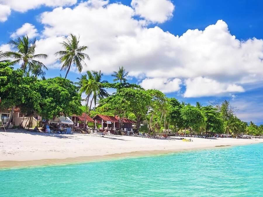Vista para praia/oceano