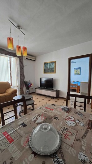 Apartamento, 2 quartos | Wi-Fi de cortesia