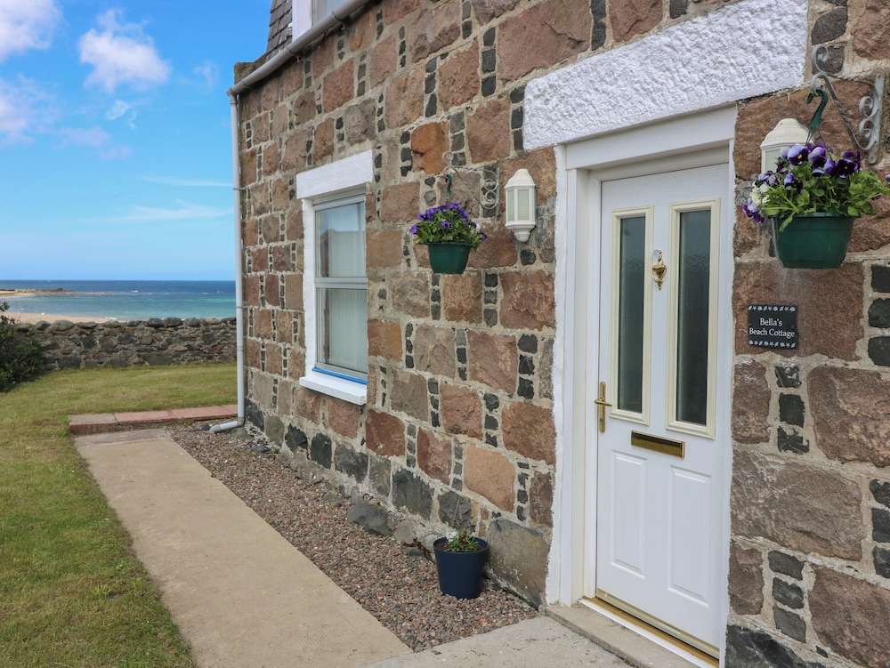 Bella's Beach Cottage - Aberdeenshire