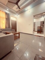 Quarto Duplo Familiar, varanda, vista para a montanha | Sala de estar
