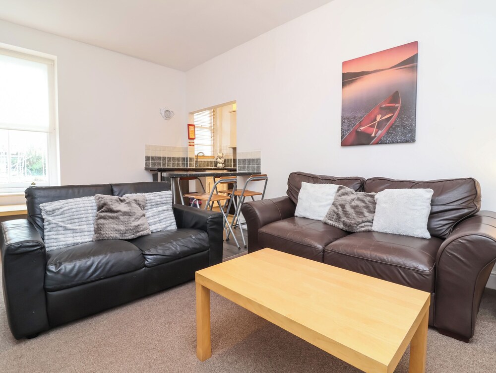 6 Searock Apartments - Ilfracombe