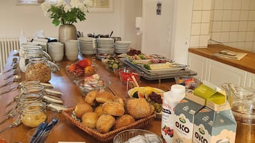 Café da manhã com buffet diário (DKK 125 por pessoa)