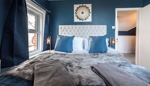 6 quartos, individualmente decorados, individualmente mobiliados