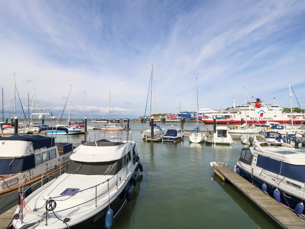 Marina View - Hampshire