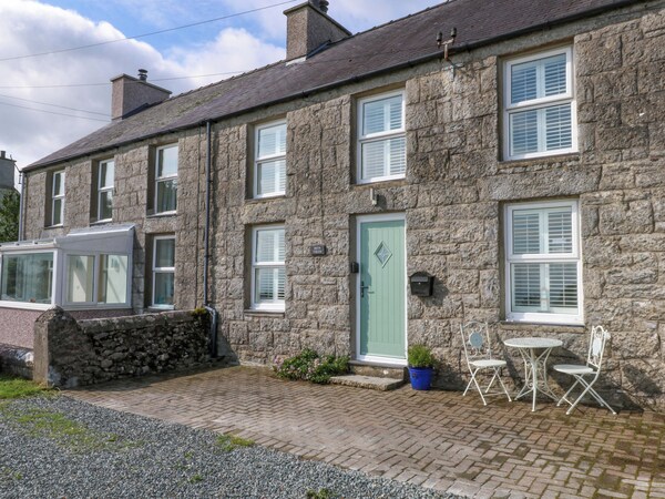 Bryn Tirion - Moelfre
