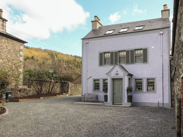 30 Northgate - Peebles