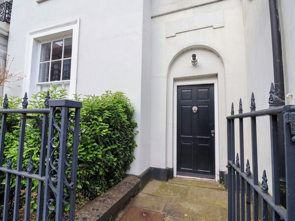 12 Cross Street - Beverley