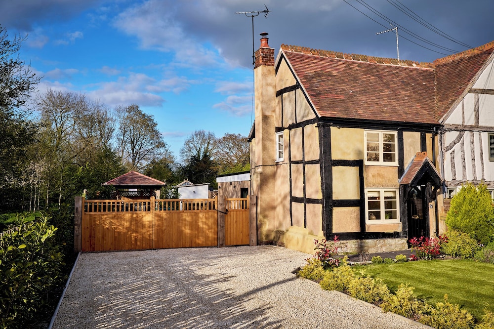 1 Kingswood Cottage - Warwickshire