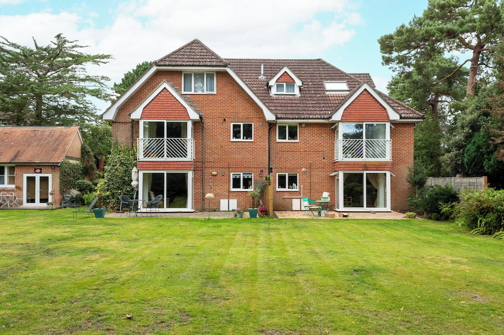 The Gables Penthouse - Poole