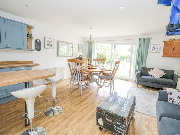 Mermaid Cottage - Weston