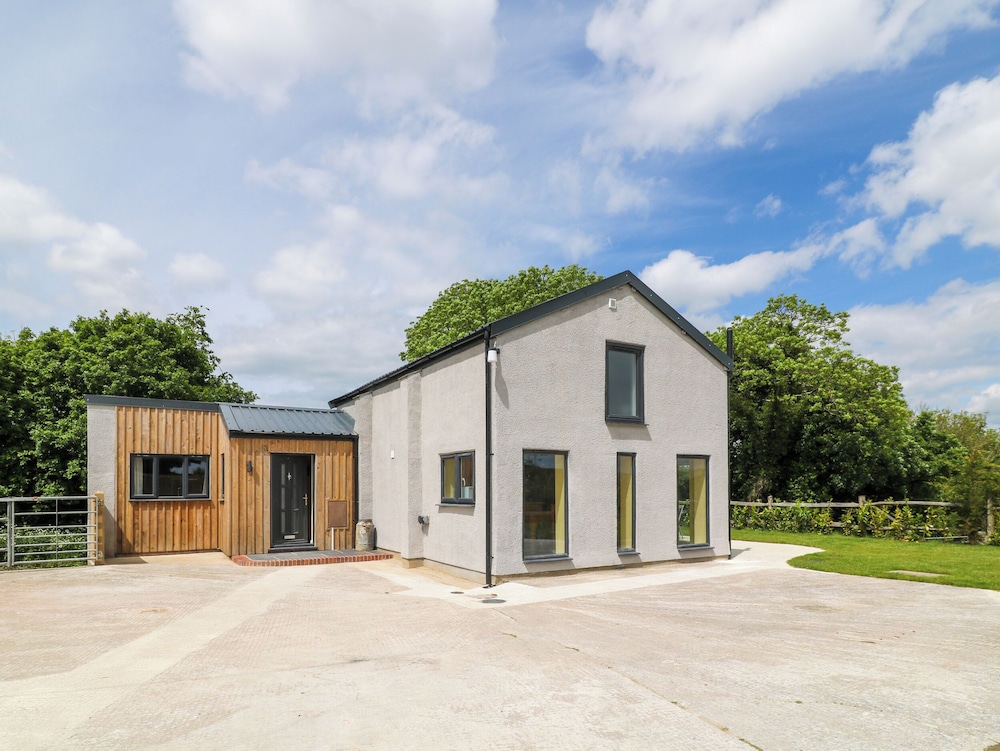 Muddy Udders Dairy - Dartmoor Forest