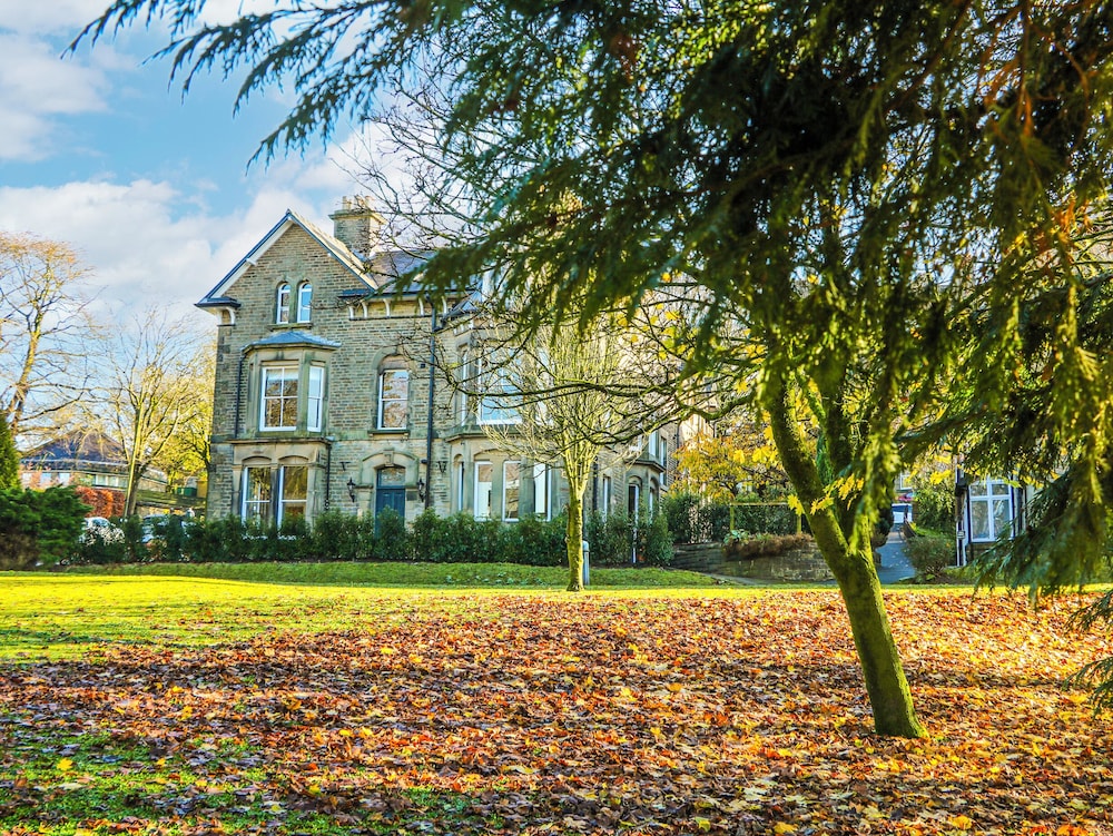 Chatsworth Suite - Buxton