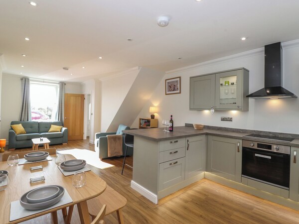 2 South Street - Dumfries and Galloway