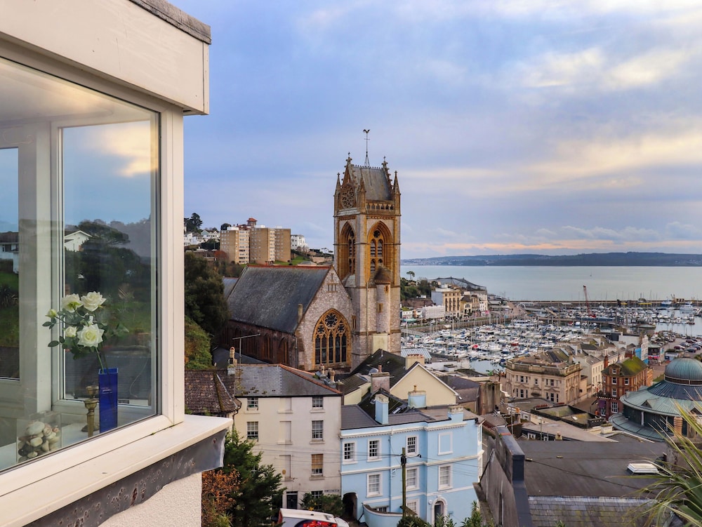 The Grottoes - Torquay