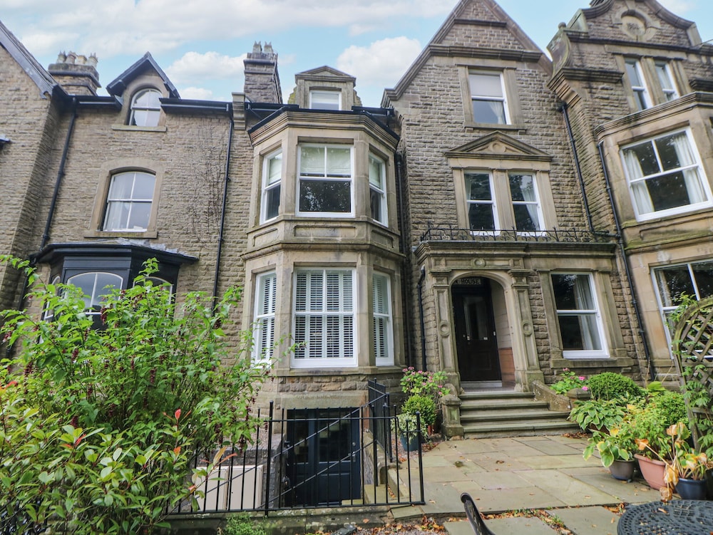 Spa House - Buxton