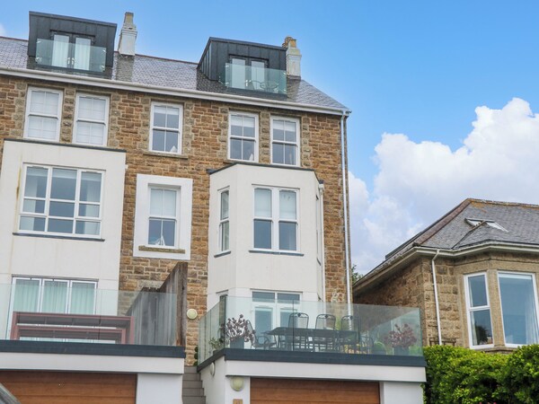 Amelia's Point - St Ives