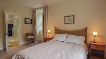 1 quarto, com decoração personalizada, com mobília individualizada