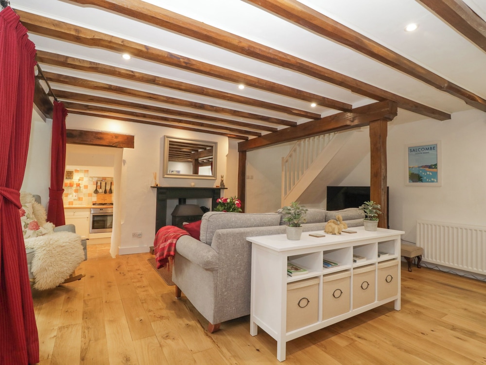 4 Barton Cottages - Plymouth