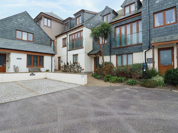 Blue Horizon - Port Isaac