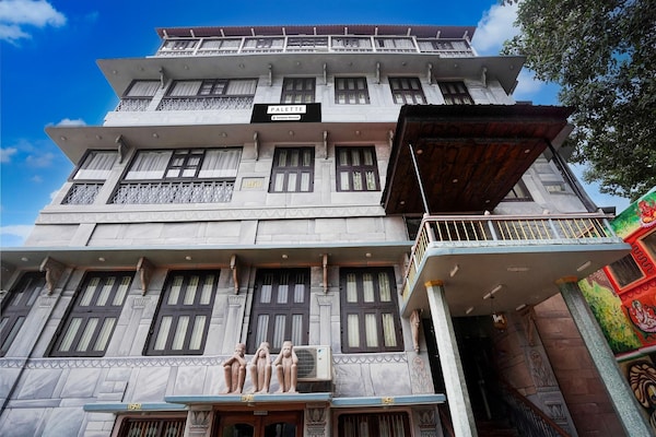 Palette Heritage Scindia Ghat - Varanasi