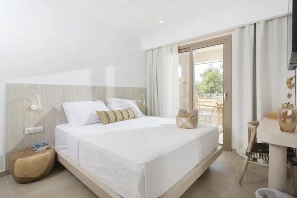 Nusa Suites & Villas - Halkidiki