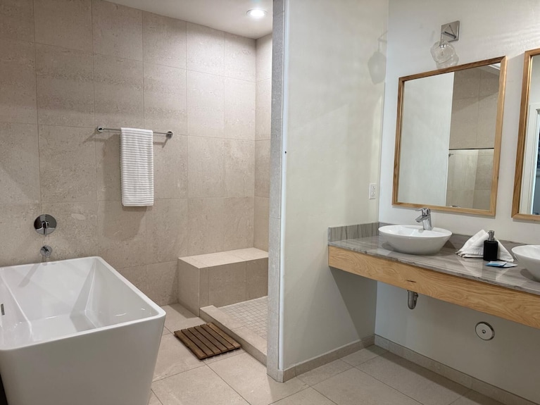 Boutique Hotel With Cocktail Bar. Pet Friendly - Tucson, AZ