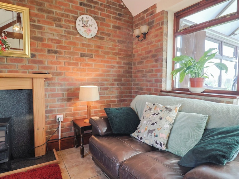 Daisy Cottage, Pet Friendly, With Hot Tub In Charmouth - Lyme Regis