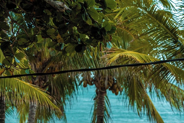 Quarto triplo luxo, vista para a praia (PORTOFINO) | Wi-Fi de cortesia