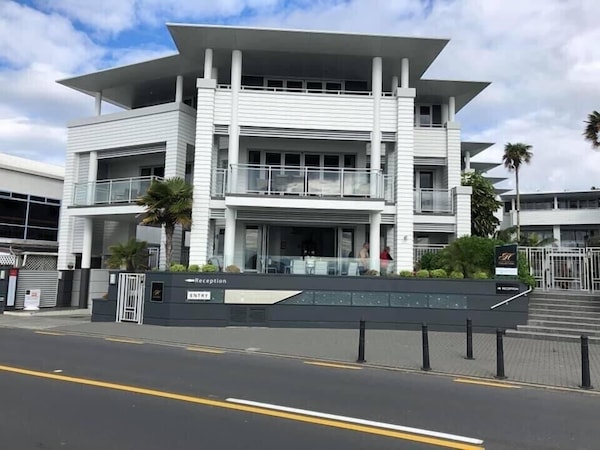 Paihia Waterfront 1 Bedroom Apt & Pool - Bay Of Islands