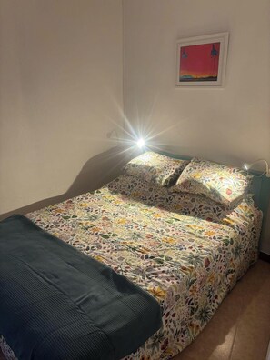 Casa | 2 quartos, ferros/tábuas de passar roupa, roupa de cama