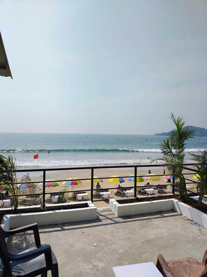 Quarto Deluxe, varanda, vista para o mar | Terraço/pátio interior