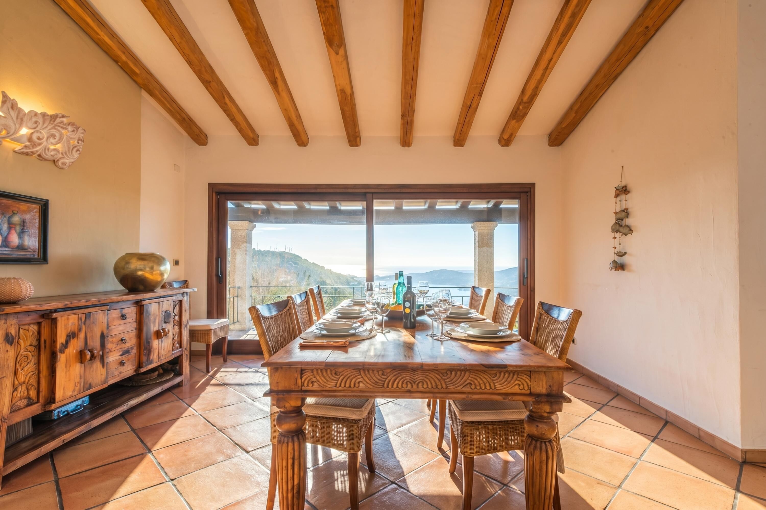 Villa Familiar, vários quartos, frigorífico e micro-ondas, junto à montanha (Villa Sul Golfo) | Restaurantes