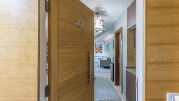 Apartamento, 1 quarto, não fumadores, vista para a montanha | 1 quarto, roupa de alta qualidade, com decoração personalizada