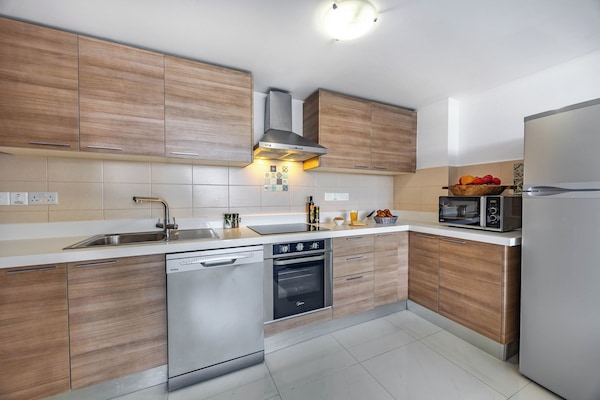 Apartamento, 2 quartos, varanda, vista para o oceano | Interior